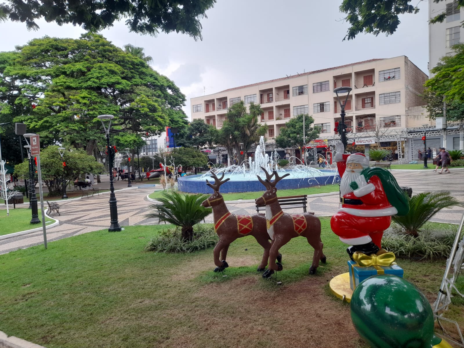 Programação de Natal começa nesta sexta-feira (1º) em Pindamonhangaba